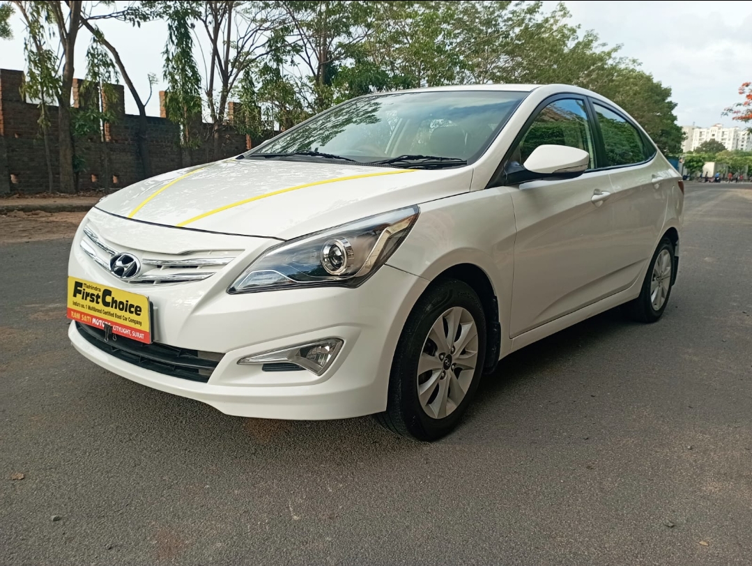 Hyundai Fluidic Verna Price in India 2022 - Images, Mileage & Reviews ...